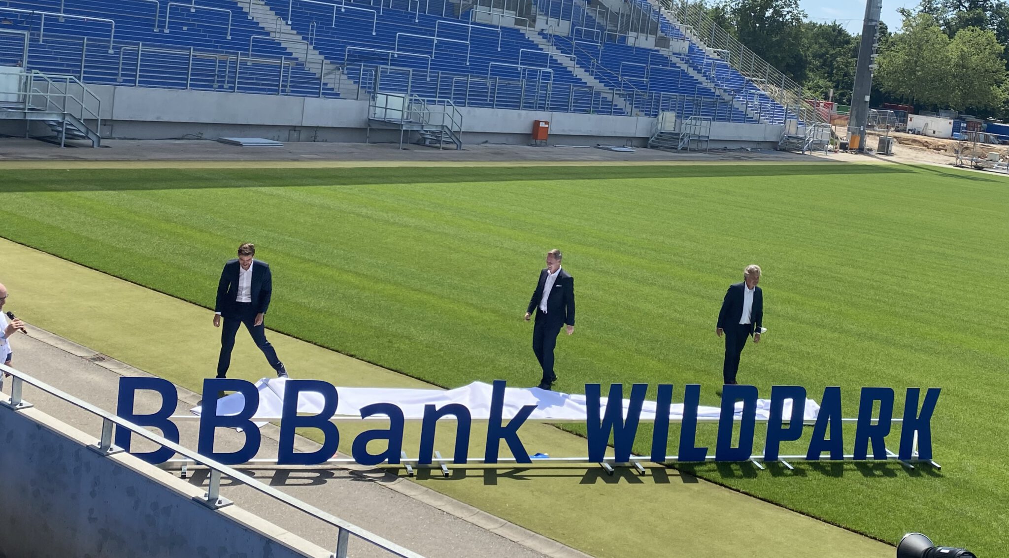 KSC, Stadt und BBBank ab 1. Juli heißt das Stadion: BBBank Wildpark ...