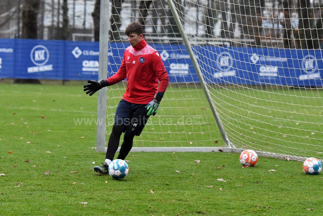 Torhüter Max Weiß wird KSC-Profi – abseits-ka